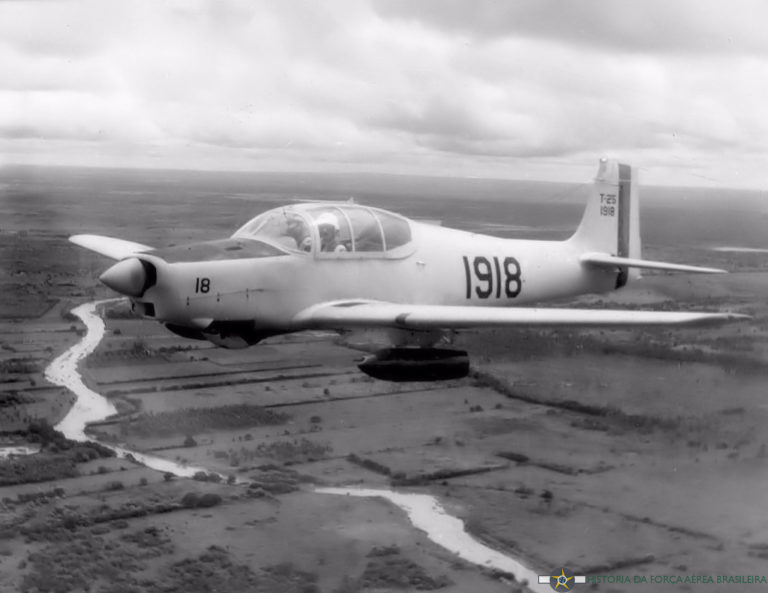 Neiva T-25 Universal – História da Força Aérea Brasileira